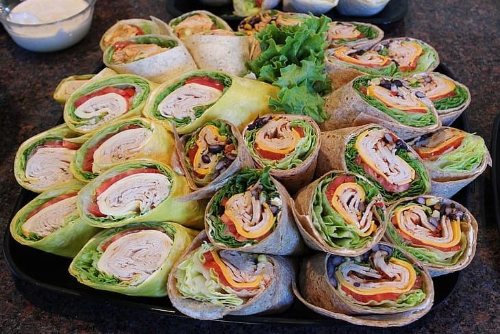 Divergeons - wraps-food-lunch-tortilla-meal-snack-sandwich-lettuce